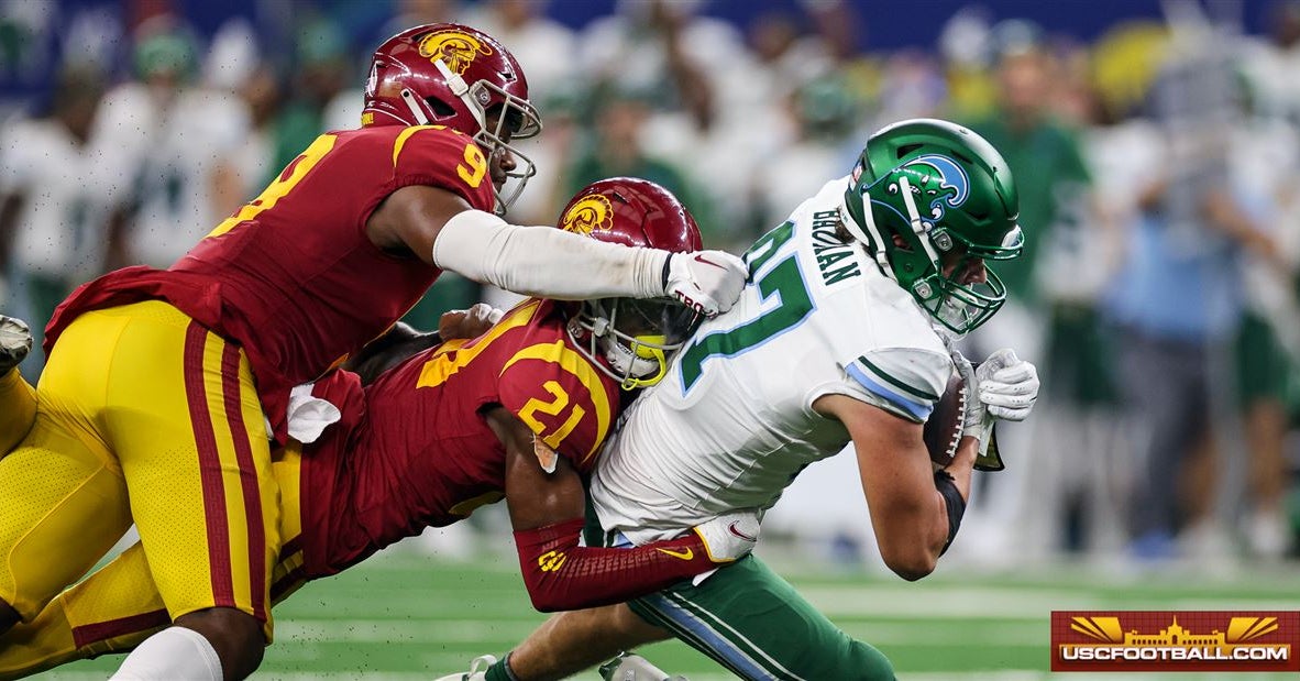 PHOTOS: USC defense doesn't have answers against Tulane