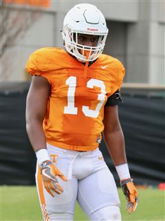 Second-Year Surge: Tennessee DE/LB Deandre Johnson
