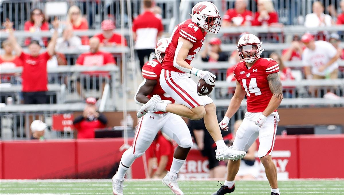 Hunter Wohler Thriving in Wisconsin's New Defense