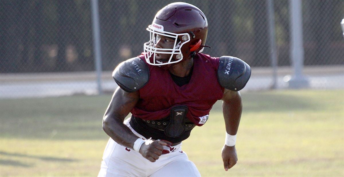 4-star LB Xavier Atkins readying for senior season, looking at schools