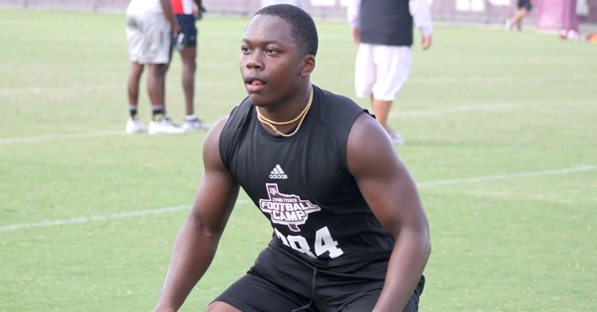 Versatile LB Jordan Crook builds strong early bond with Santucci