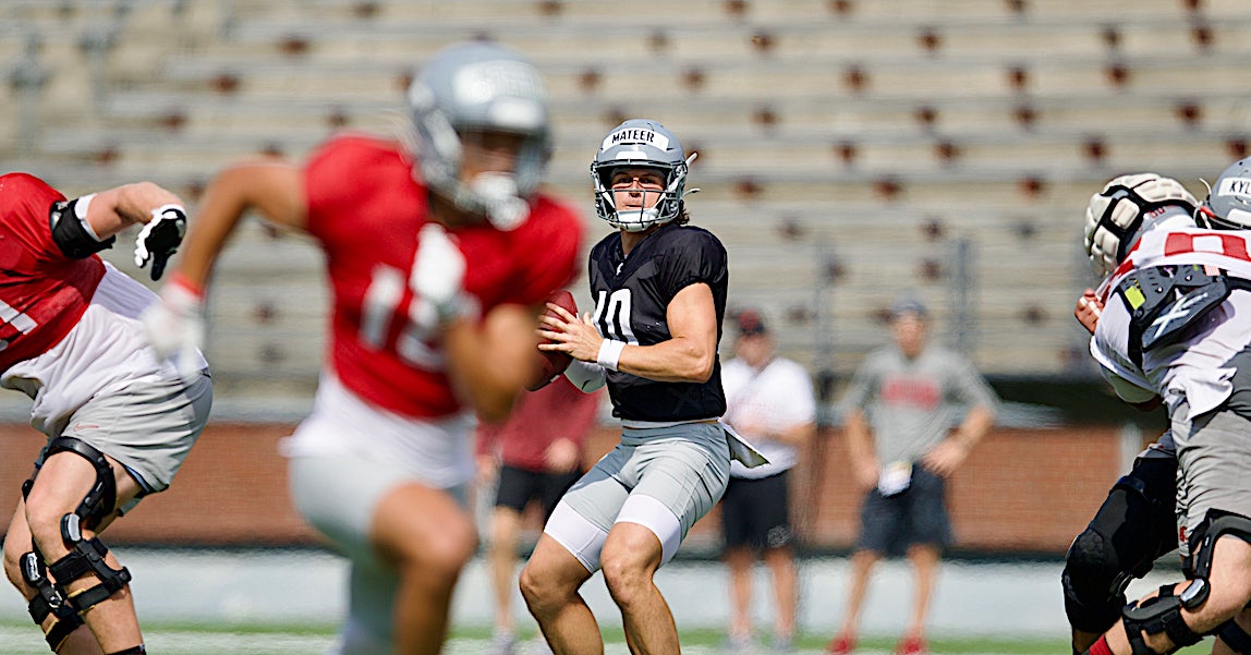 John Mateer makes a move on Day 10 of WSU football fall camp