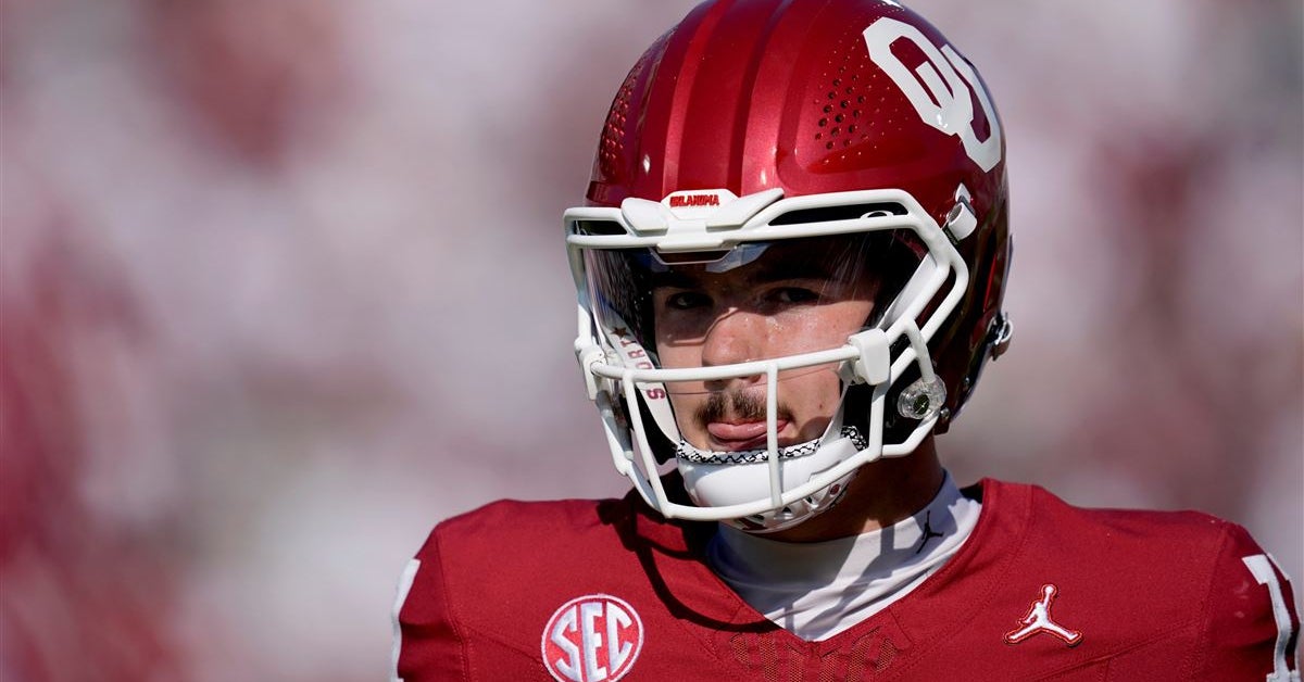 Oklahoma benches QB Michael Hawkins Jr. for Jackson Arnold vs. South ...