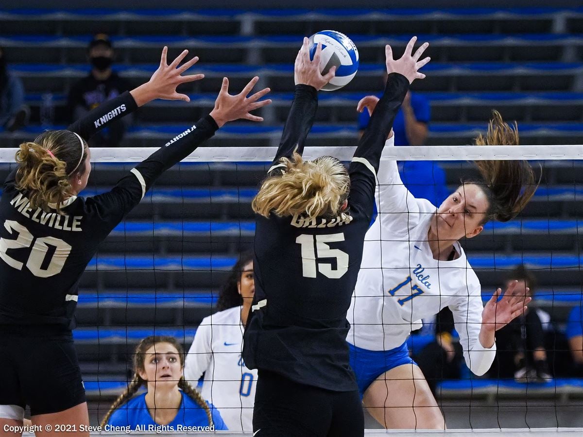 Photos: Women's Volleyball advances to Sweet 16