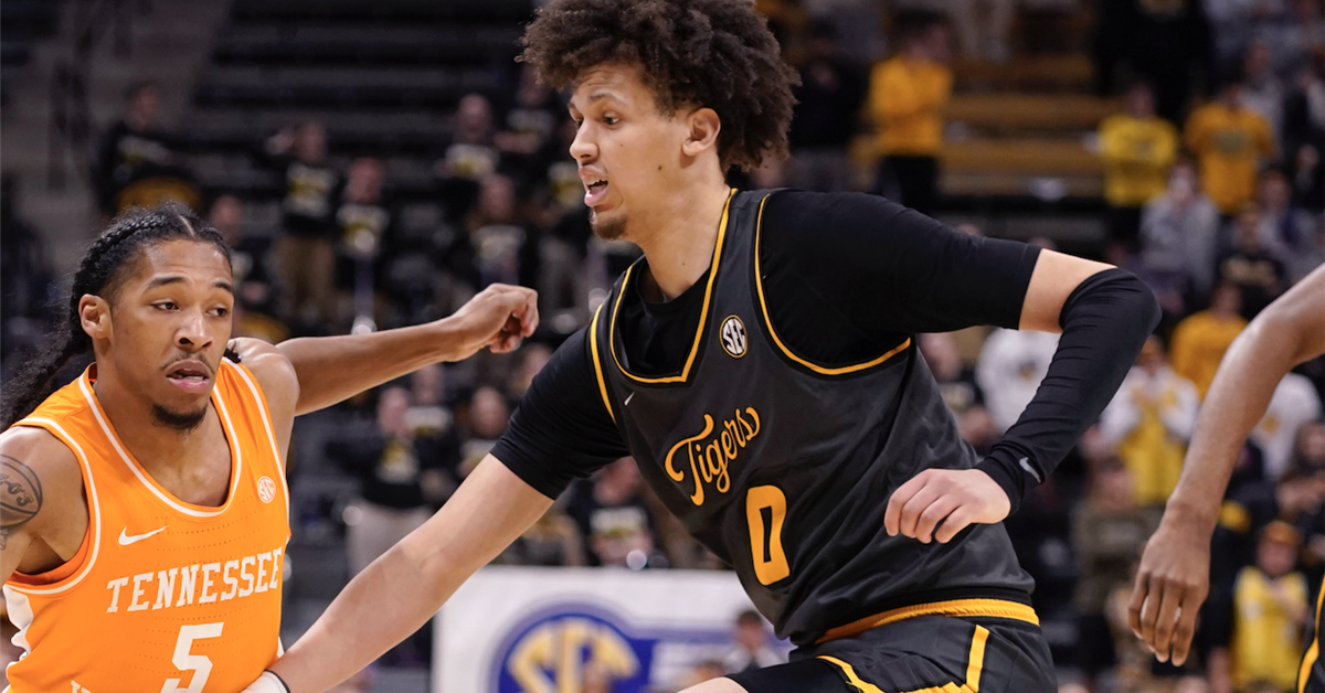 Jordan Butler officially signs with South Carolina