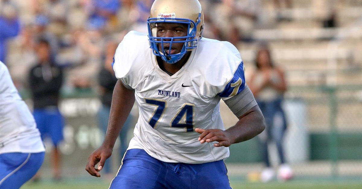 SIGNED: OL Adonis Boone