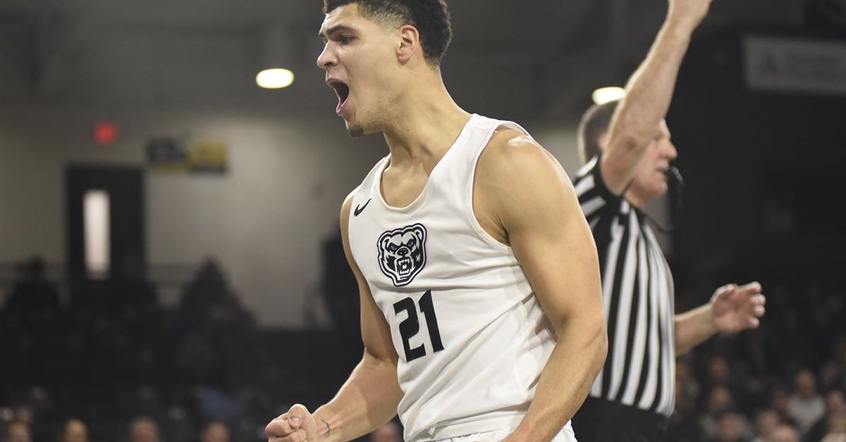 Grad Transfer Jaevin Cumberland Commits To Cincinnati