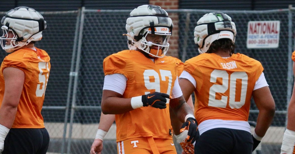 Ethan Utley looking to make most of head start on Tennessee D-line ...