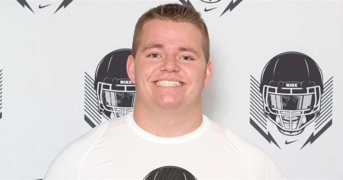 Oregon makes a good, early impression on 2021 OL