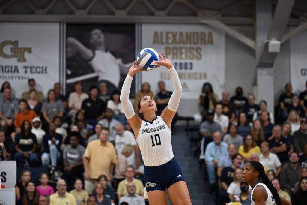 Michelle Collier Sees Room for Growth in the 2023 Volleyball Team