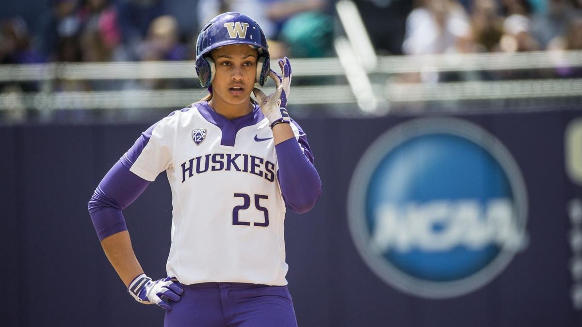 Washington Softball beats Texas, advances to NCAA regional final