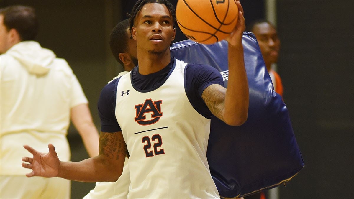 Auburn's Preseason All-SEC guard returns to practice