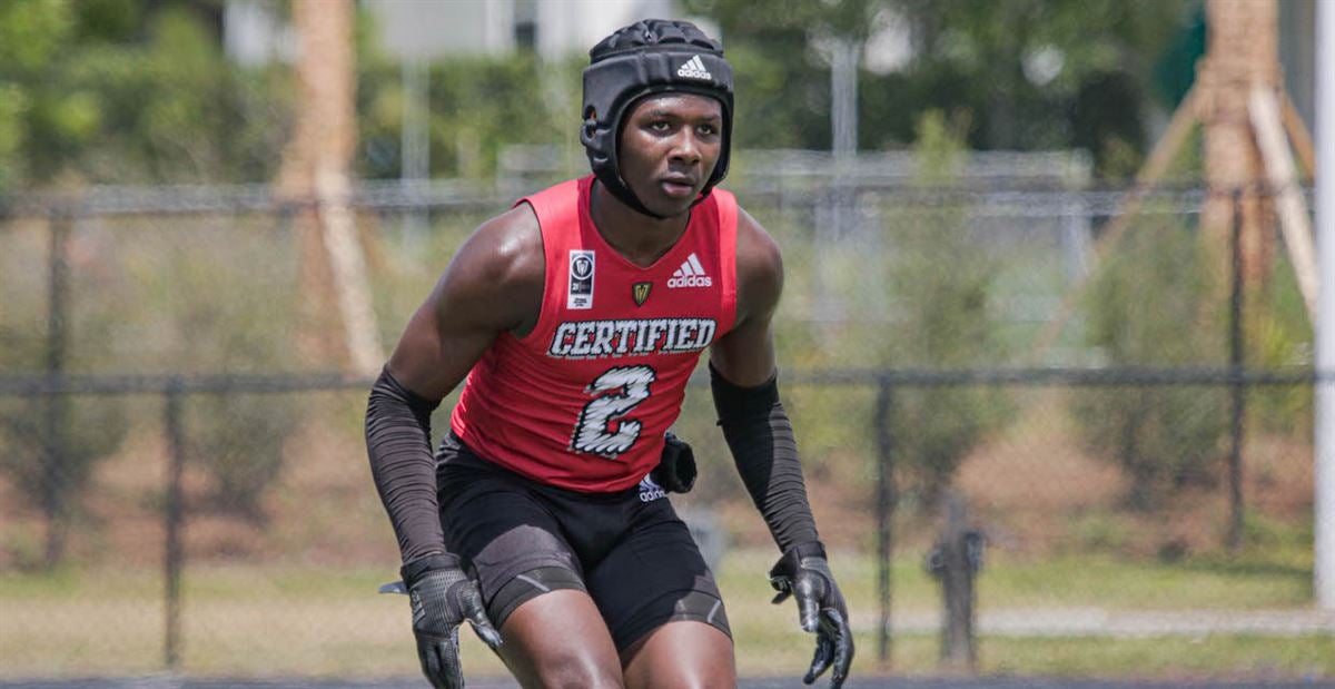 Four-star DB JaCorey Thomas commits to Georgia