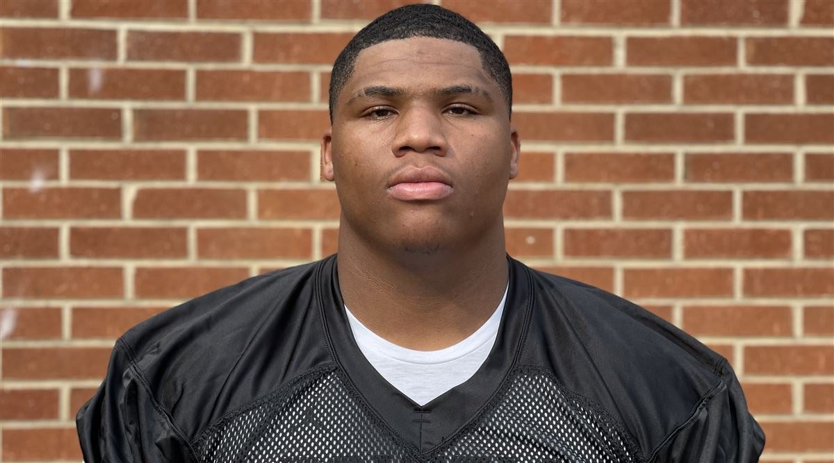 Nation's No. 1 prospect, local Vols target Nolen names top three