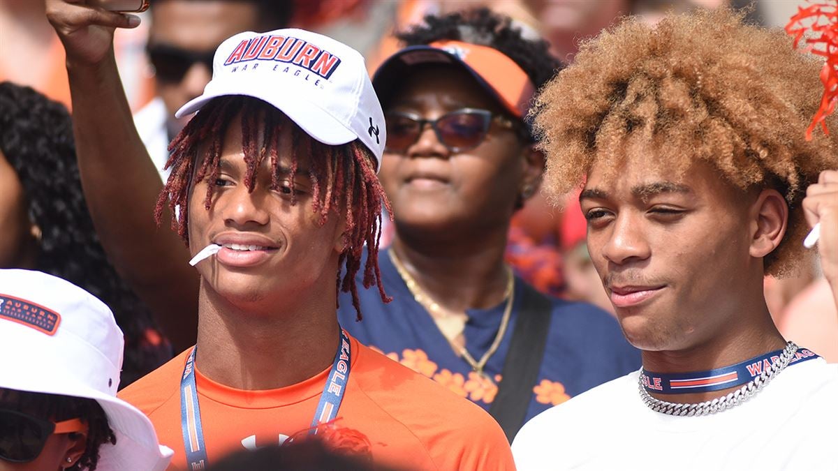 Gallery: Recruits take in Auburn's Tiger Walk Gallery: Recruits take in Auburn's Tiger Walk