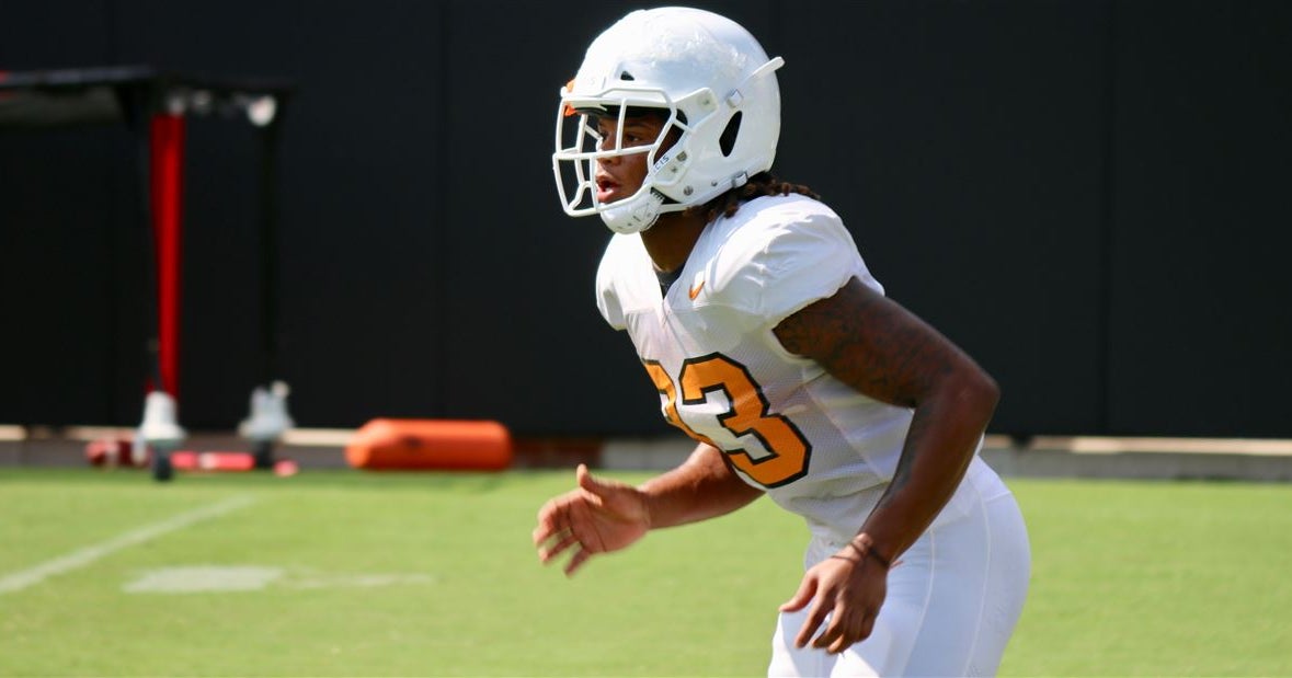 Pruitt reveals why Jeremy Banks is returning to linebacker