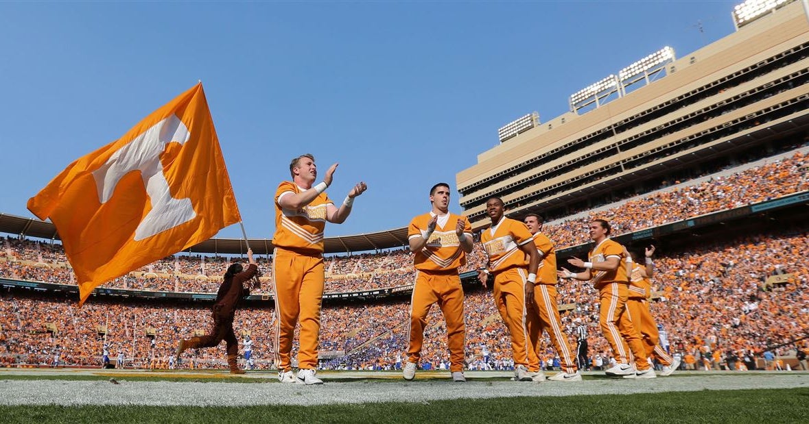 GoVols247 staff picks: Charlotte at Tennessee