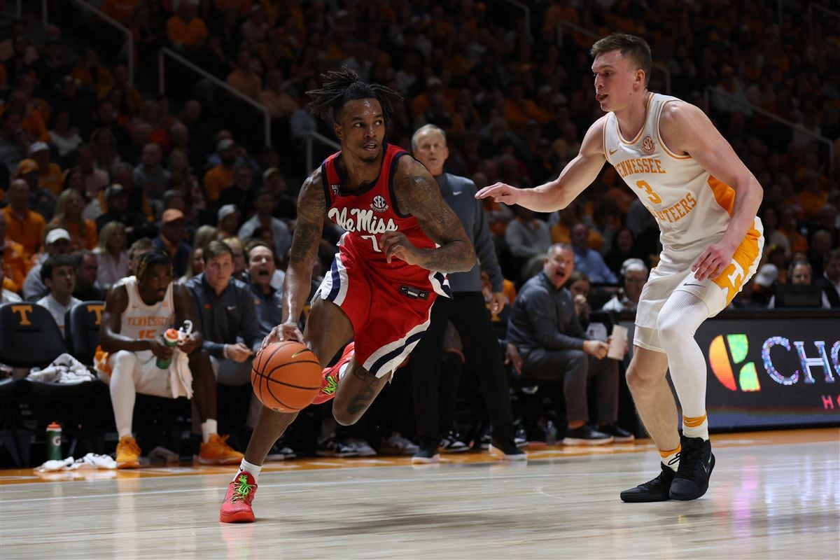 'Tale of two halves': Vols give Ole Miss hoops a rude welcome to SEC play