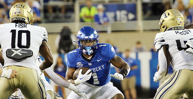 Ray has himself a day in UK's 35-3 win over Akron