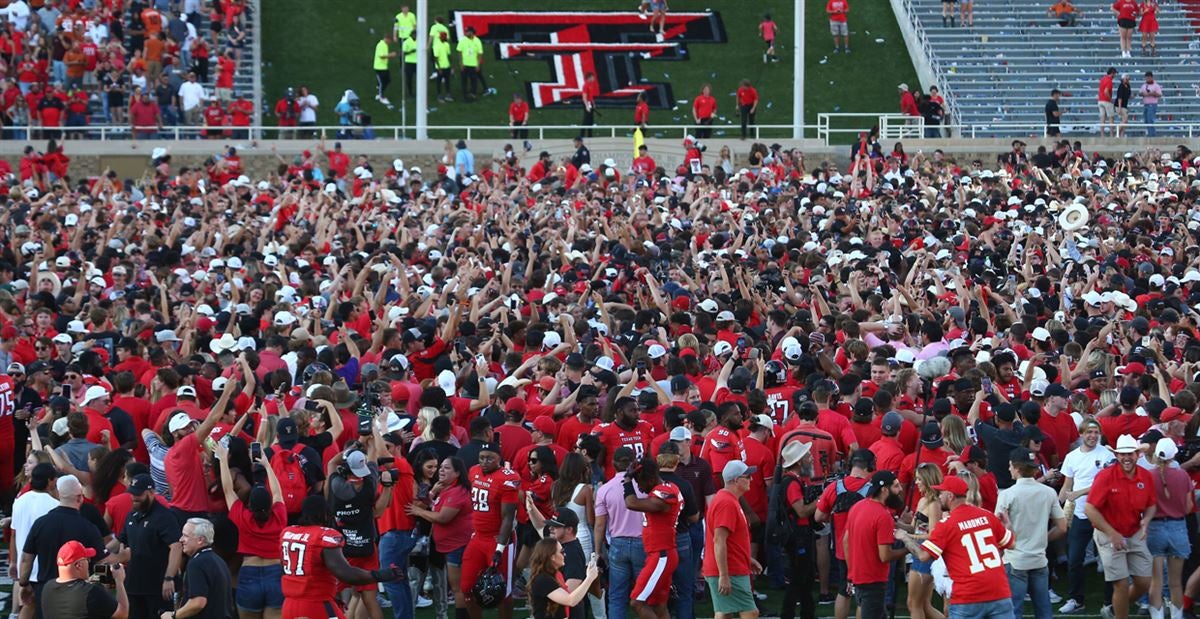 Sarkisian: Texas Tech fan shoving Ovie Oghoufo in field-rushing ...