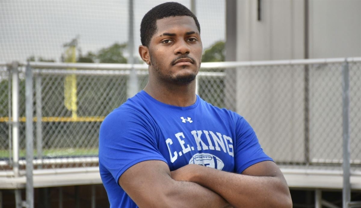 247Sports Composite four-star DL Dylan Spencer flips to Texa