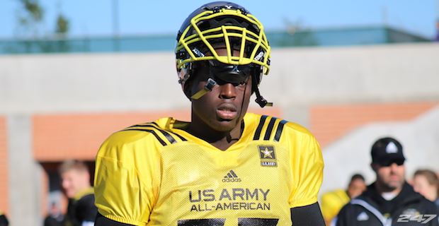 Kinlaw still in with the Gamecocks