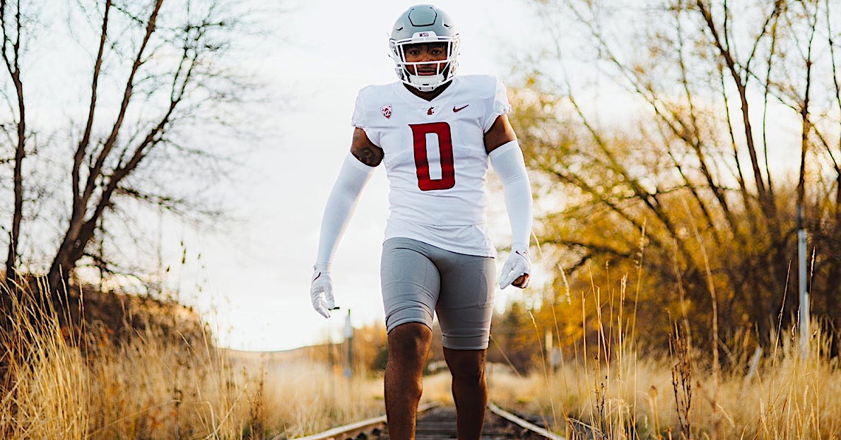 WSU uniforms: Ninth different combination of the season at New Mexico