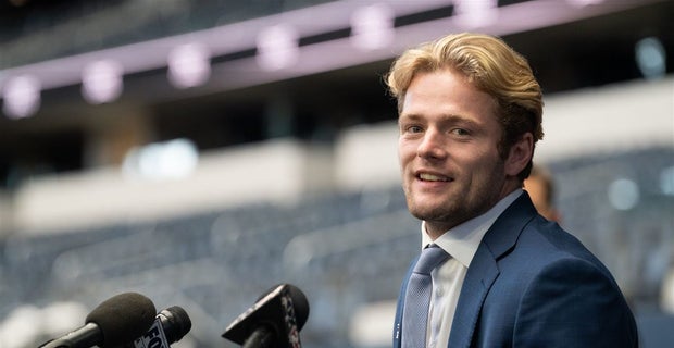 Drake Stoops believes Oklahoma's receivers' group "is loaded"