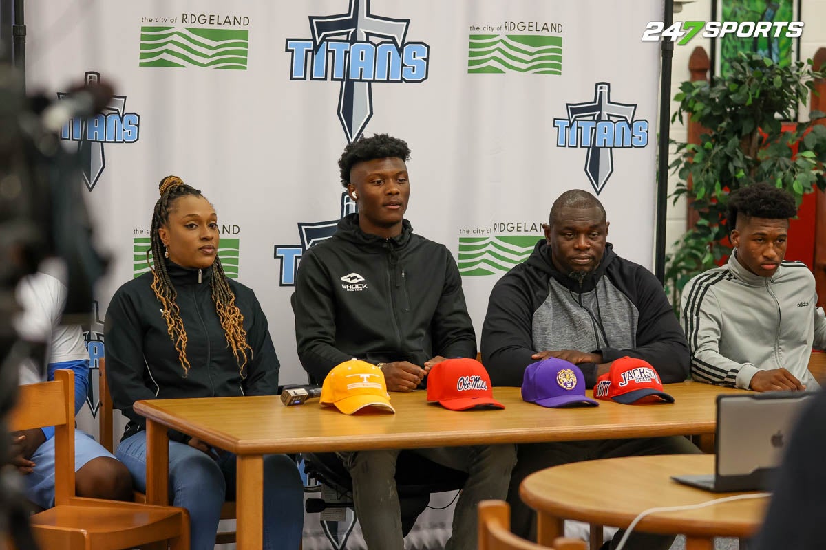 Photos | Ole Miss lands four-star receiver Ayden Williams