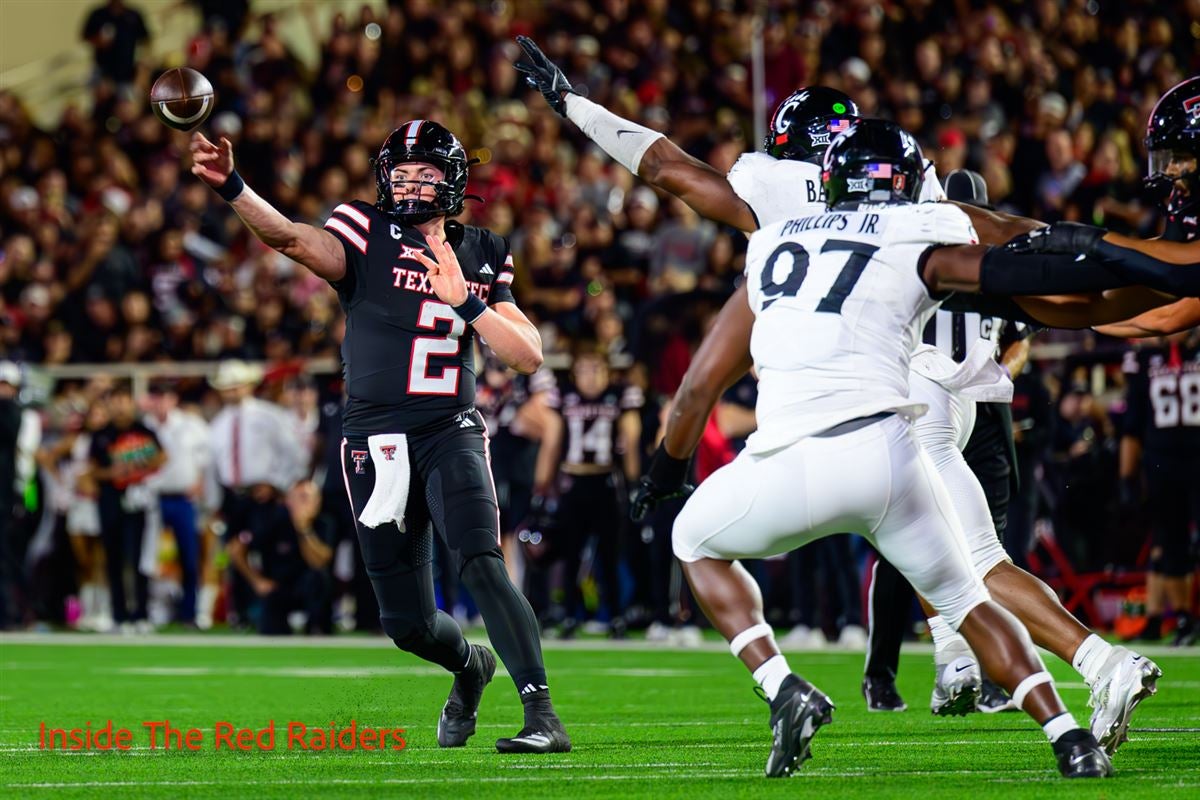 Photo Gallery: Tech Gets Past Cincinnati 44-41