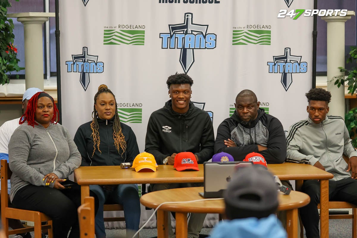 Photos | Ole Miss lands four-star receiver Ayden Williams