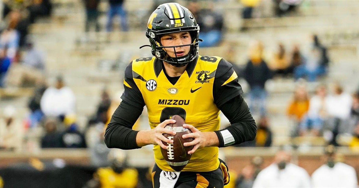 Indiana welcomes Connor Bazelak