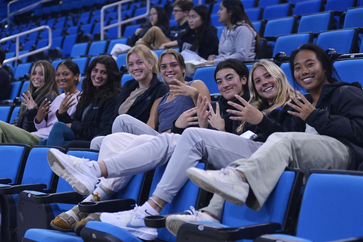 Photo Gallery: Women's Volleyball pulls out a 5-set win over winless Cal