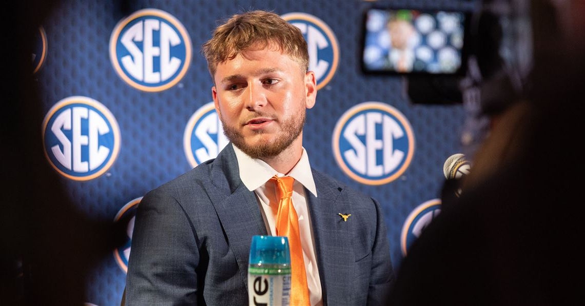 Texas QB Quinn Ewers delivers hilarious joke involving Arch Manning in ...