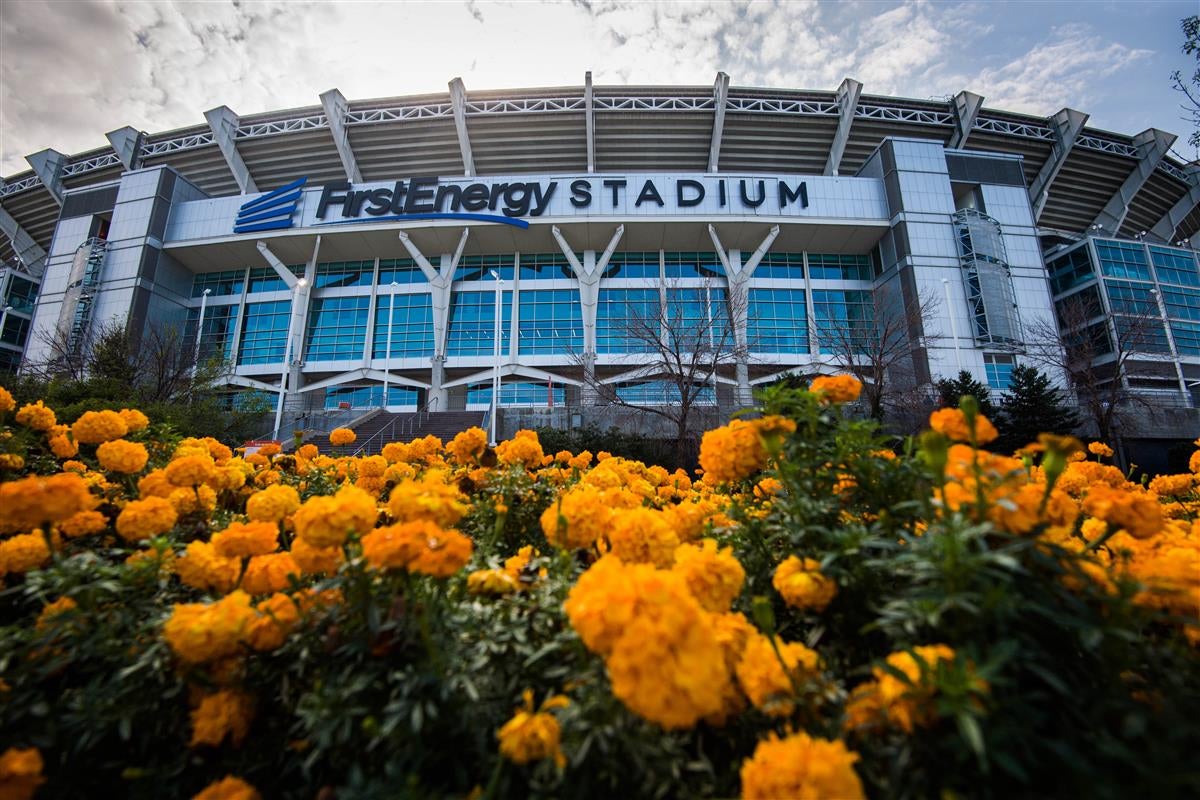 NFL stadiums welcome new, creative menu items