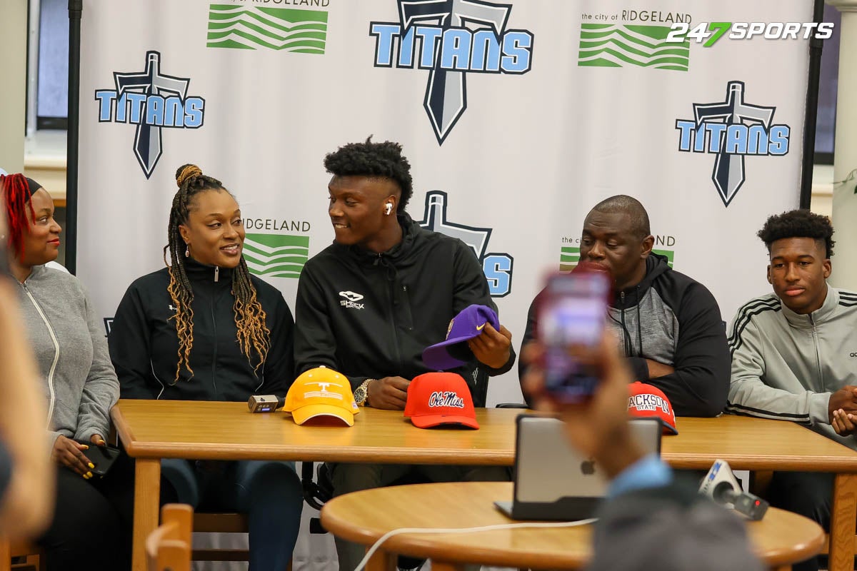 Photos | Ole Miss lands four-star receiver Ayden Williams