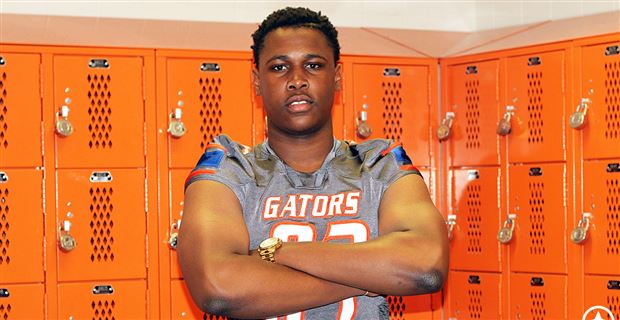 SIGNED: DE Jarrett Jackson