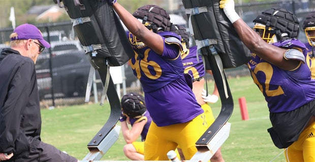 PHOTOS: ECU begins third week of spring practice