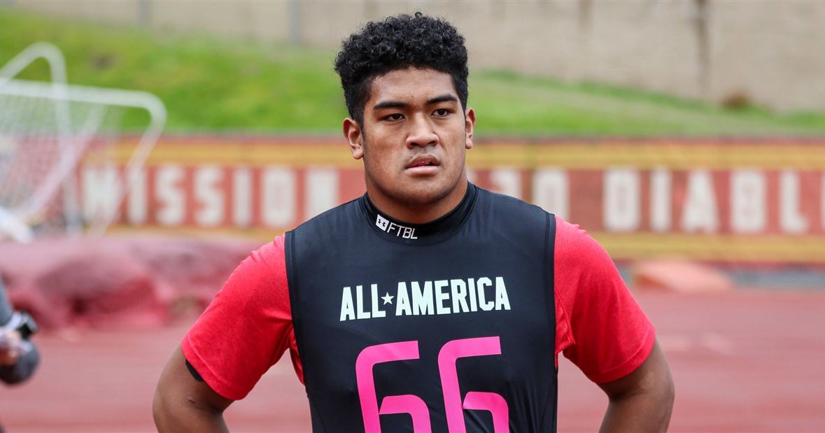 UCLA Offers Utah DT Dallas Vakalahi