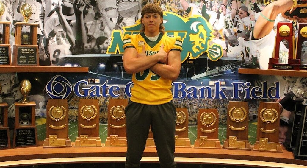 South Dakota's top junior Shawn Hammerbeck at two offers