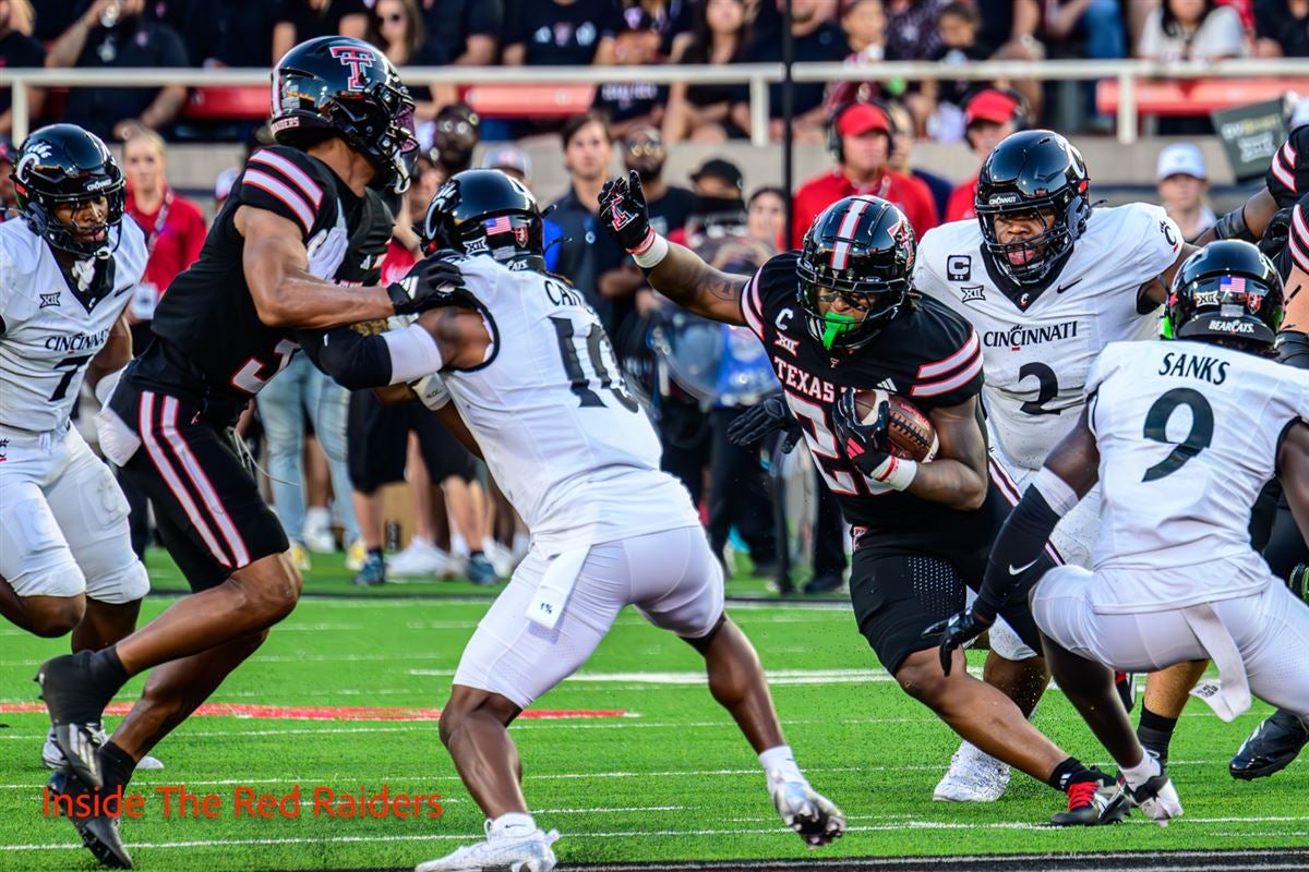 Photo Gallery: Tech Gets Past Cincinnati 44-41