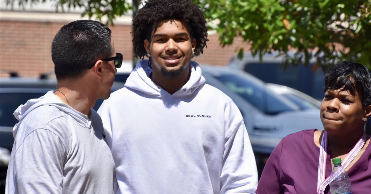 How close is FSU to UGA in 5-star TE Landen Thomas' recruitment? 'Close'