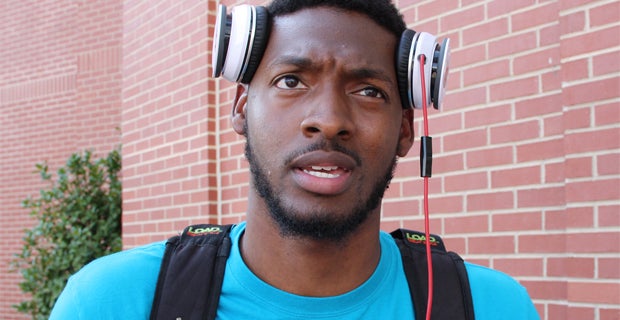 Dominique Elliott Photos