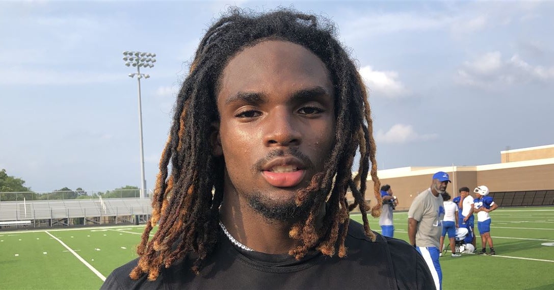 Texas A&M continues to make 4-star ATH Derrick McFall feel at home in ...
