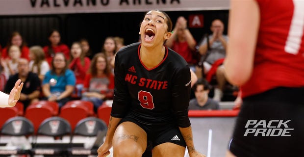 Photo Gallery: NC State Volleyball stuns No. 5 Louisville