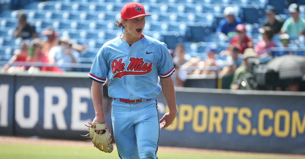 Nikhazy Matches Doxakis, Breathes Life Into Rebs' Tourney Hopes