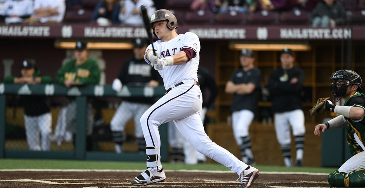 Freshmen lead Diamond Dogs to series win