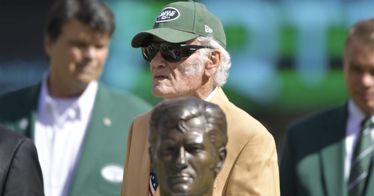 Don Maynard, former New York Jets star and Pro Football Hall of Fame WR ...