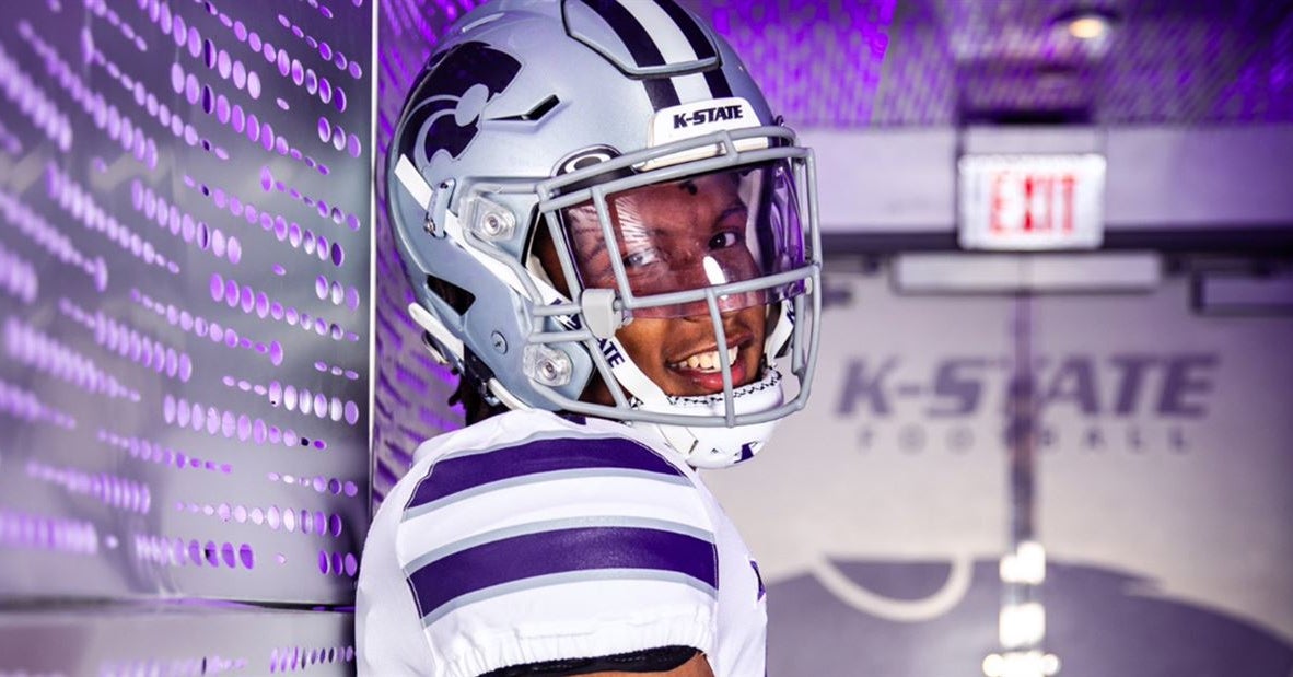 Darien Whitaker signs with Kansas State