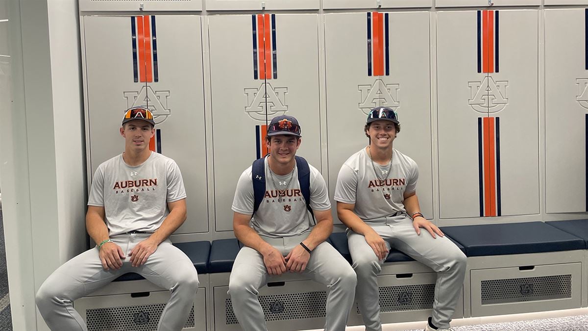 Auburn baseball opens renovated locker room
